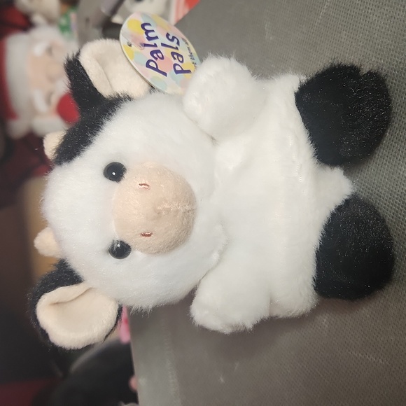 Palm Pals | Toys | Palm Pals Sweetie The Cow | Poshmark